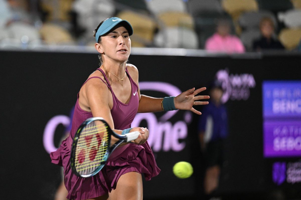 Bencic remonta ante Rogers y sigue en Charleston
