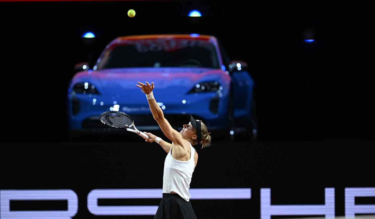 Samsonova atropella a Ostapenko