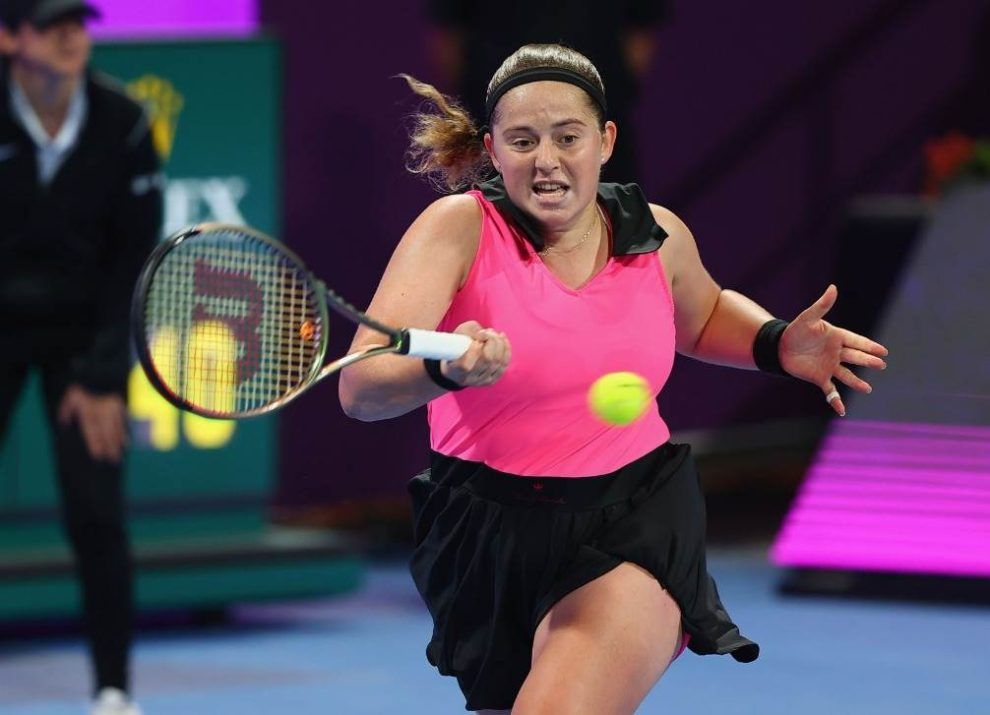 Ostapenko debió batallar para vencer a Pliskova en Brisbane